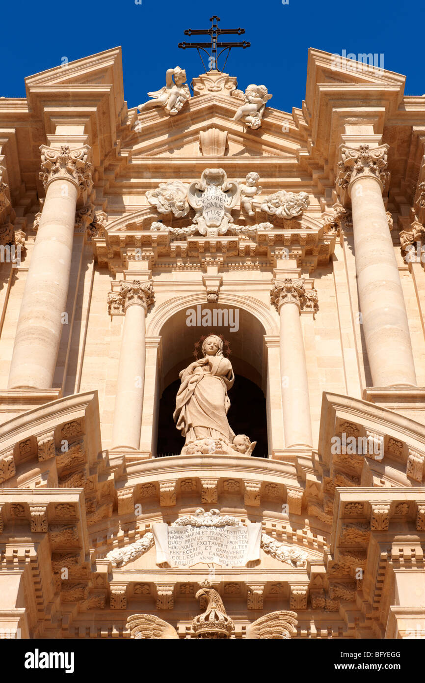 The Baroque Duomo (cathedral) , Syracuse ( Siracusa) , Sicily Stock ...
