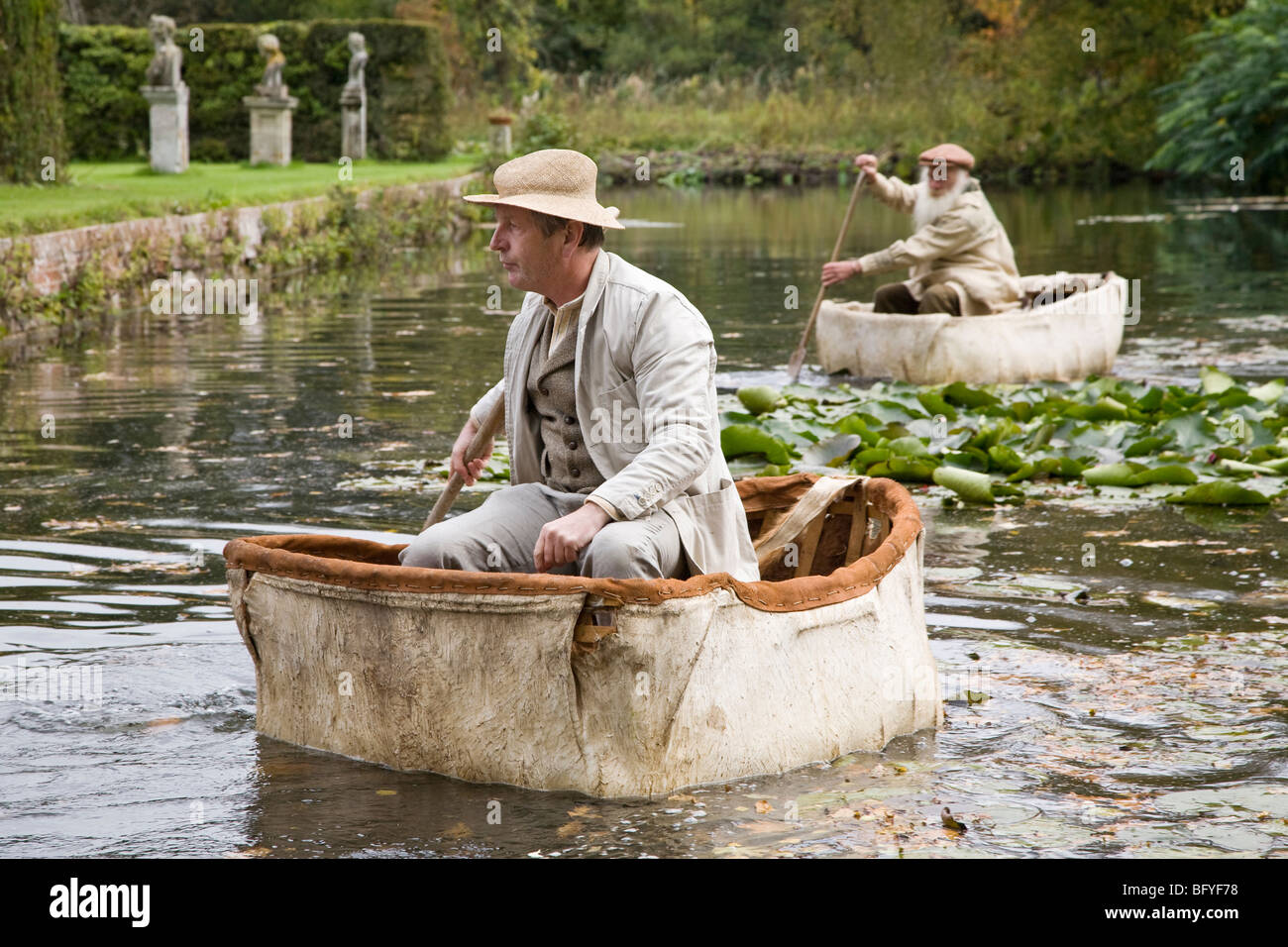 Coracles hi-res stock photography and images - Alamy