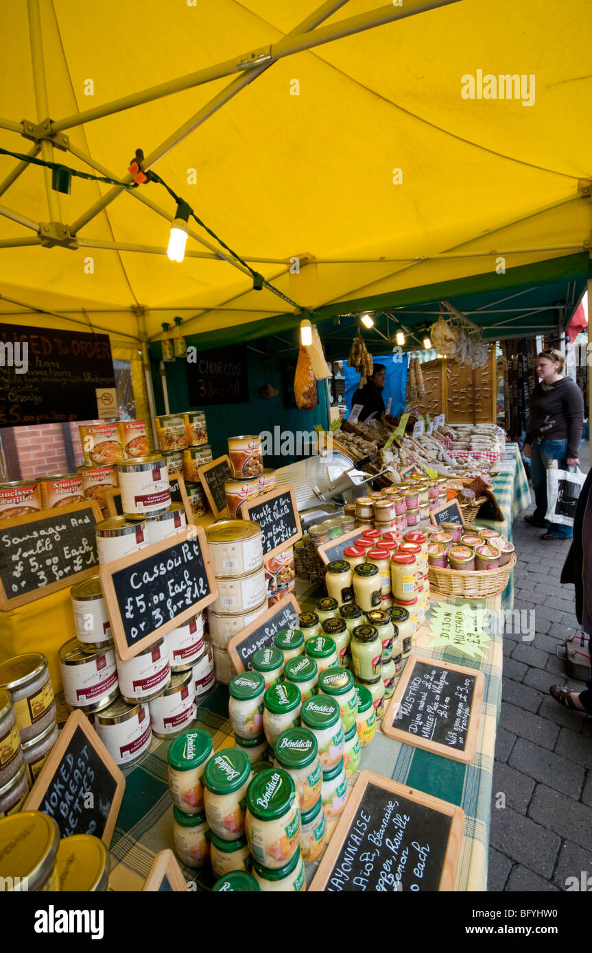 Foodstuff stalls hi-res stock photography and images - Alamy