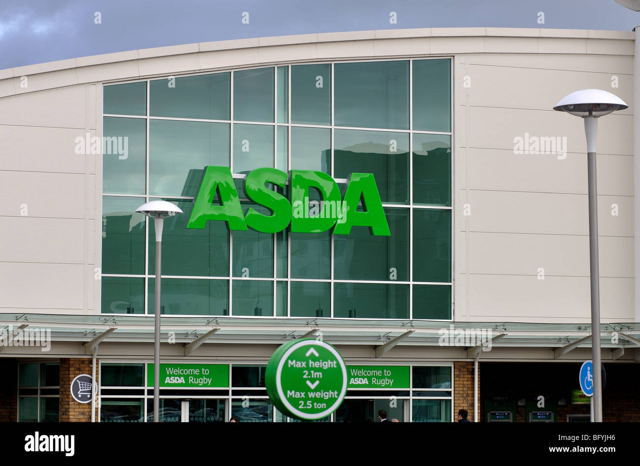 Asda supermarket exterior hi-res stock photography and images - Alamy