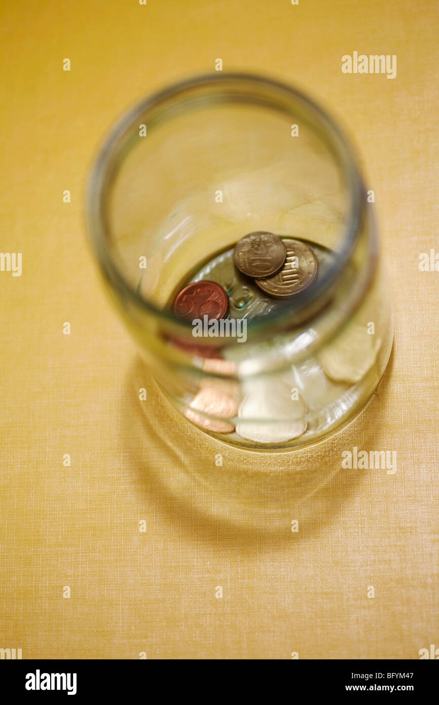 Empty jar money hi-res stock photography and images - Alamy