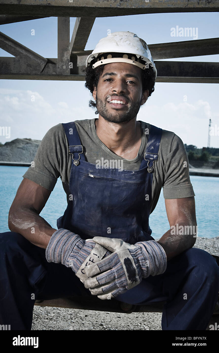 Black construction worker hi-res stock photography and images - Alamy