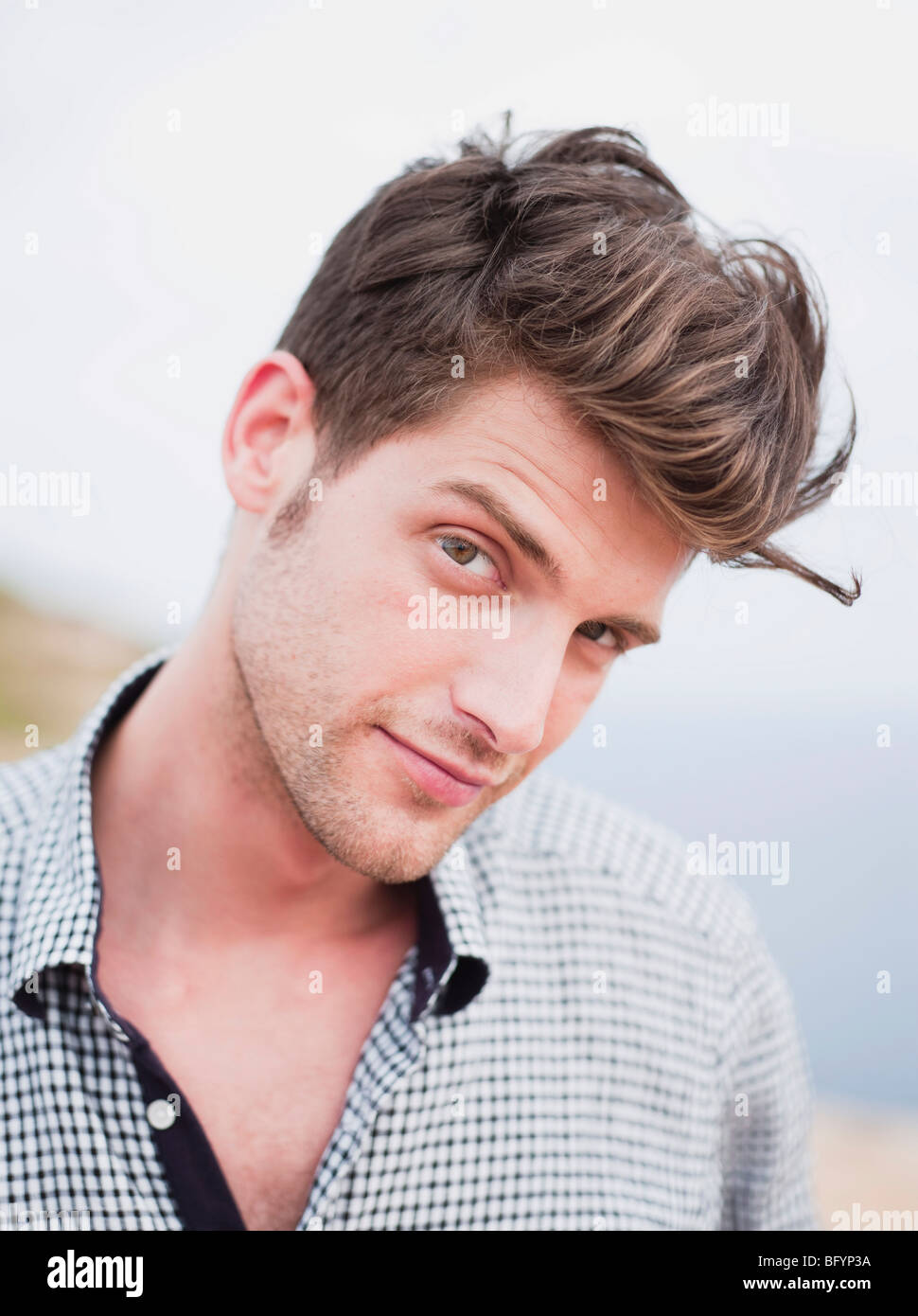 man looking at viewer Stock Photo - Alamy