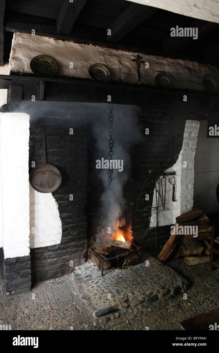 Fire Stone Fireplace High Resolution Stock Photography and Images - Alamy