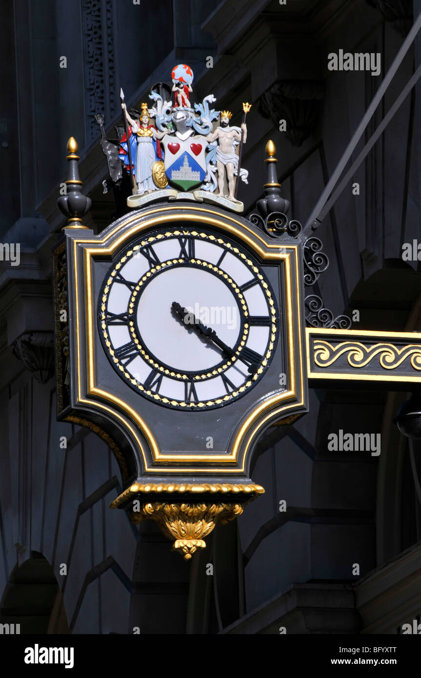 Royal exchange clock hi-res stock photography and images - Alamy
