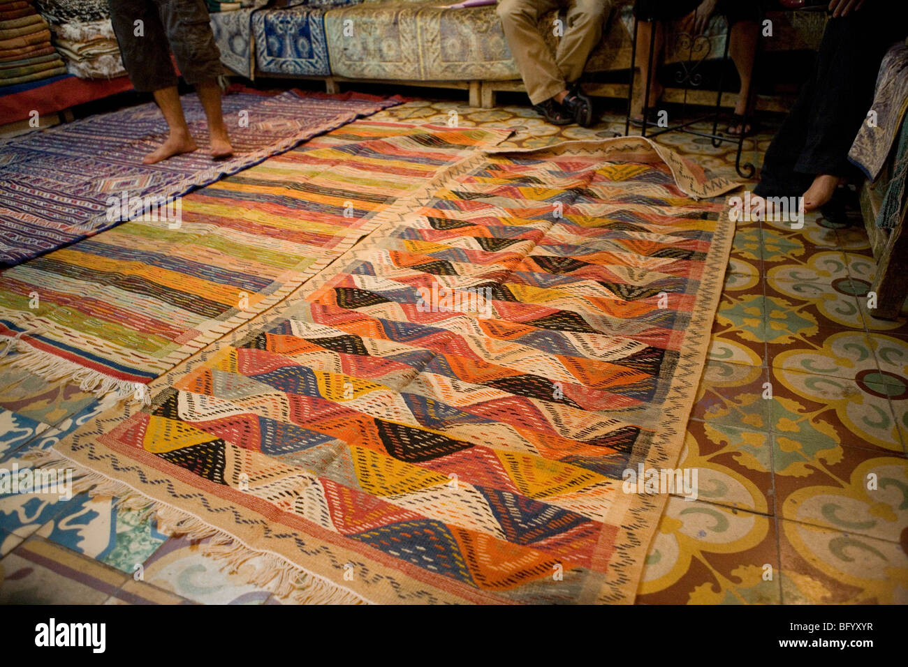 Rugs in chefchaouen morocco hi-res stock photography and images - Alamy