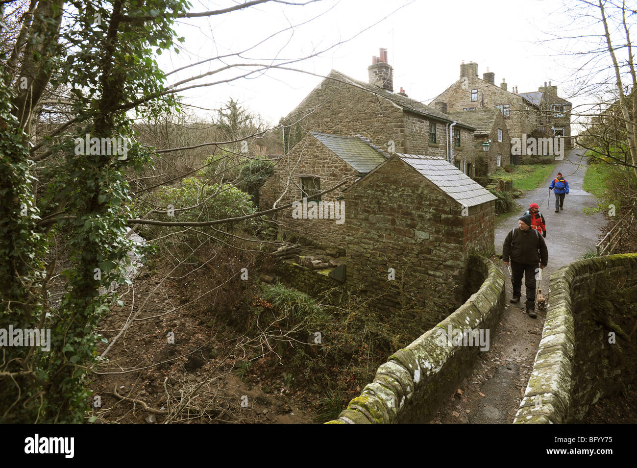 Walkers in edale hi-res stock photography and images - Alamy