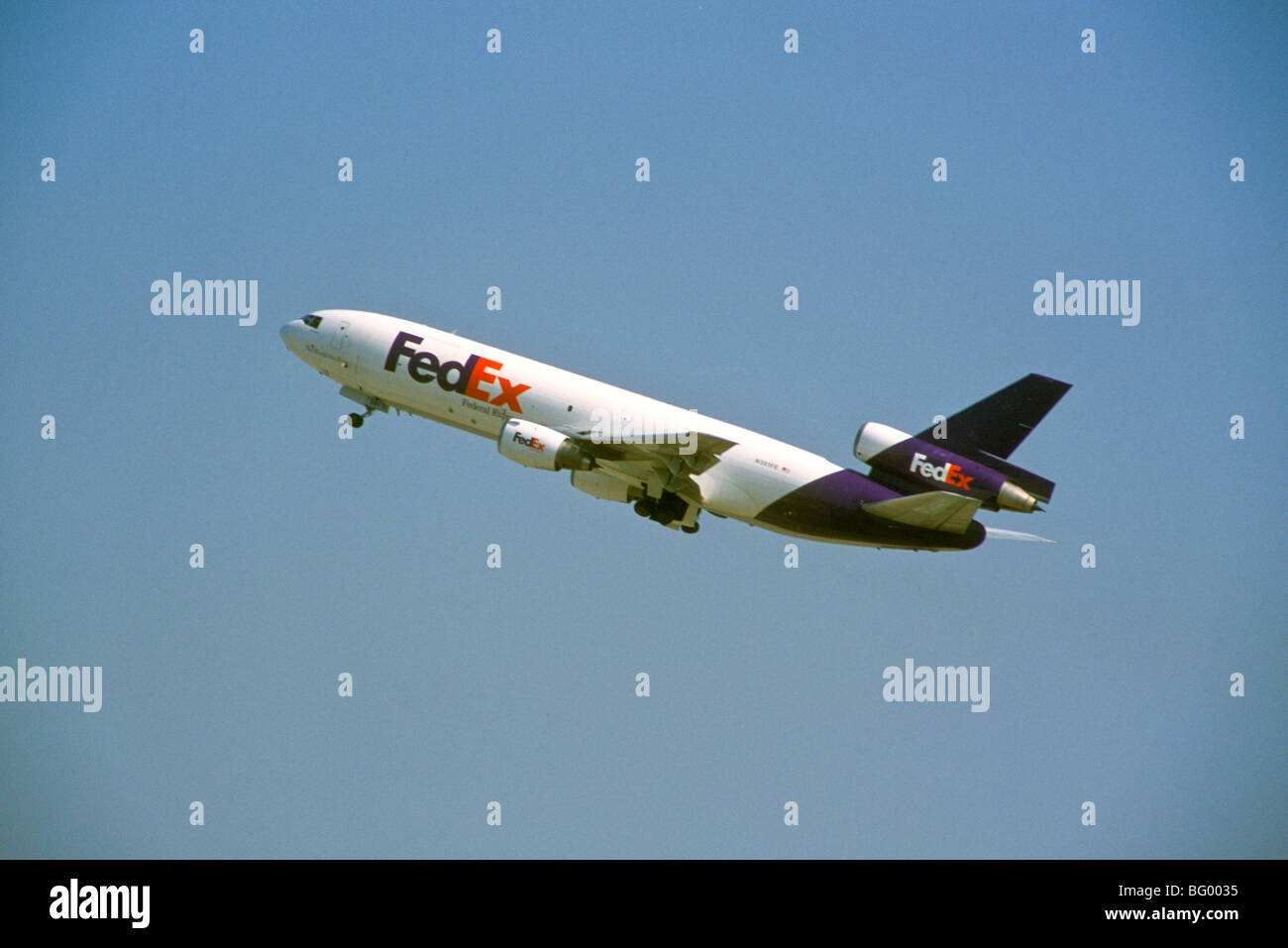 Fedex plane europe hi-res stock photography and images - Alamy