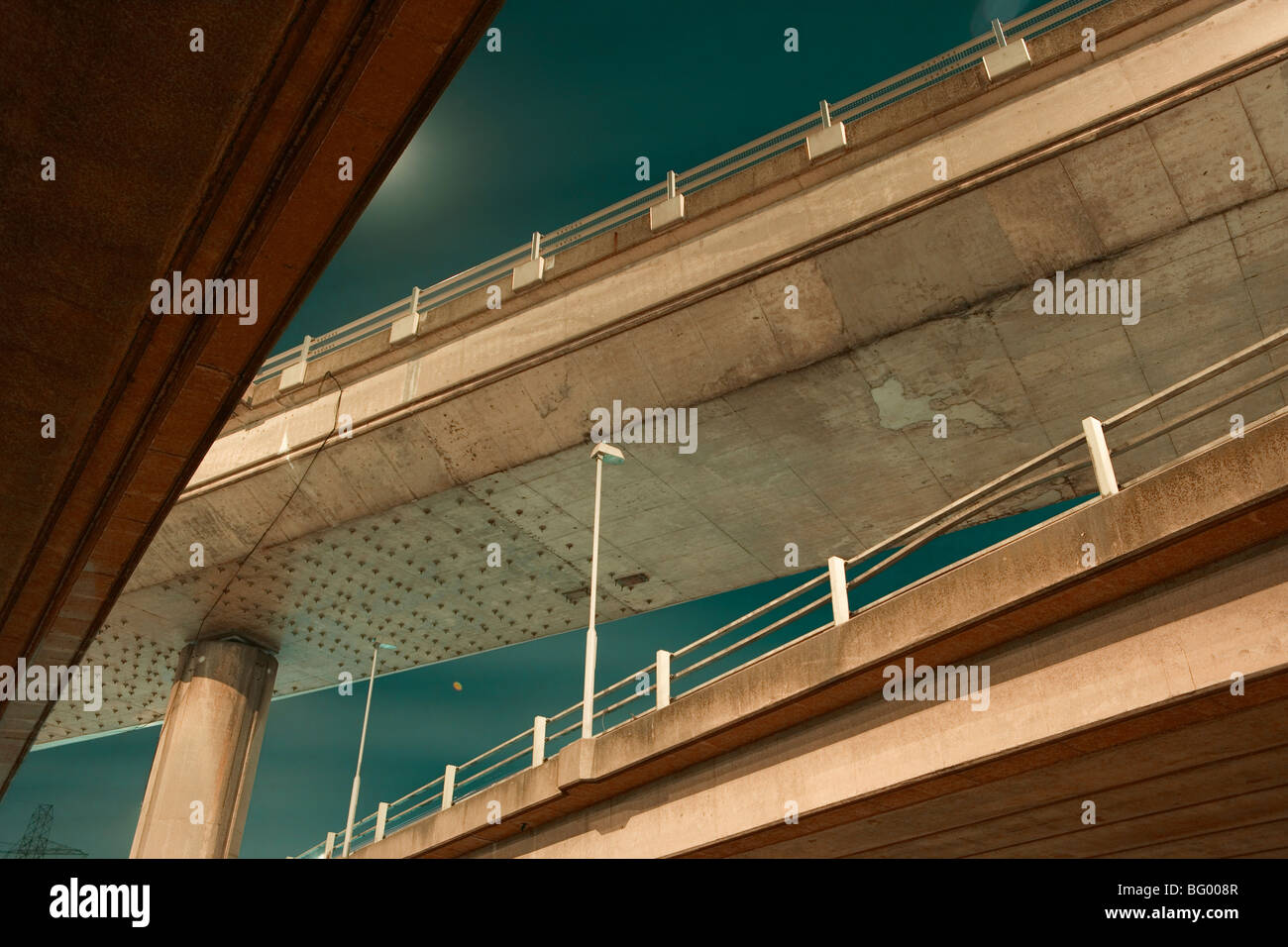 Flyover railing hi-res stock photography and images - Alamy