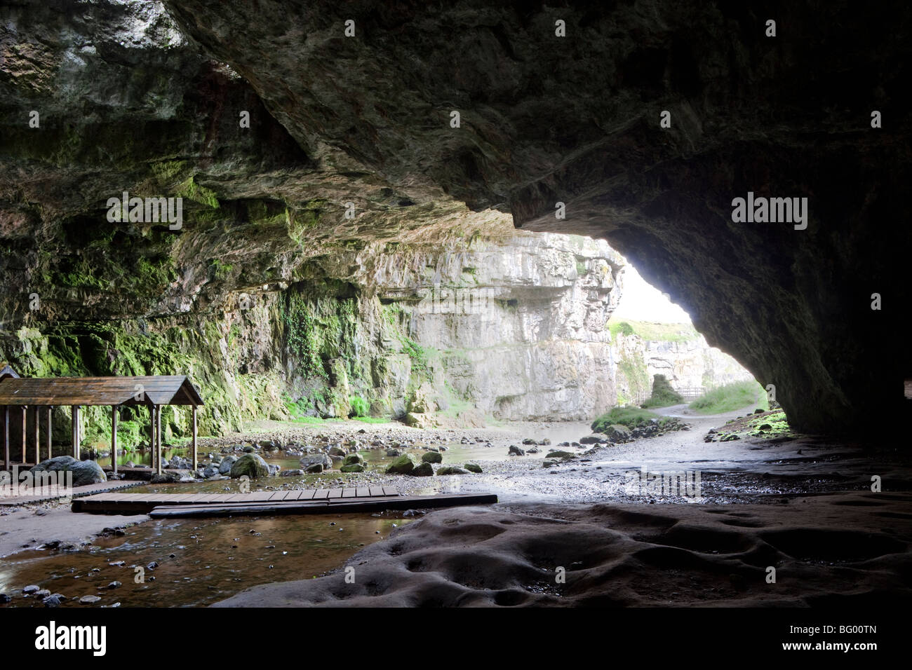 Scotland limestone caves uk hi-res stock photography and images - Alamy