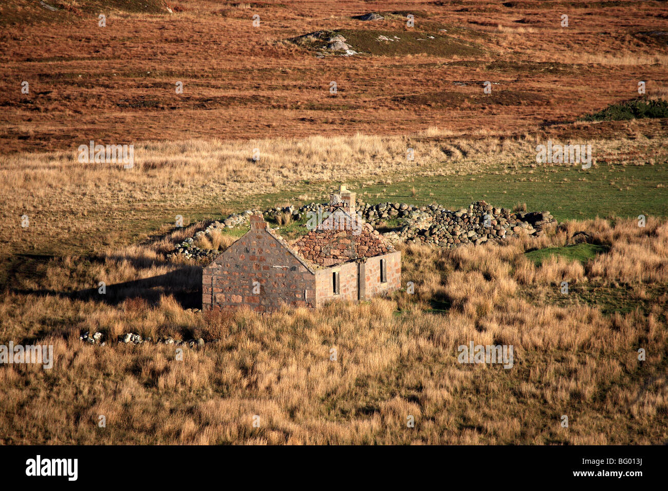 Ruined cottage uk hi-res stock photography and images - Alamy
