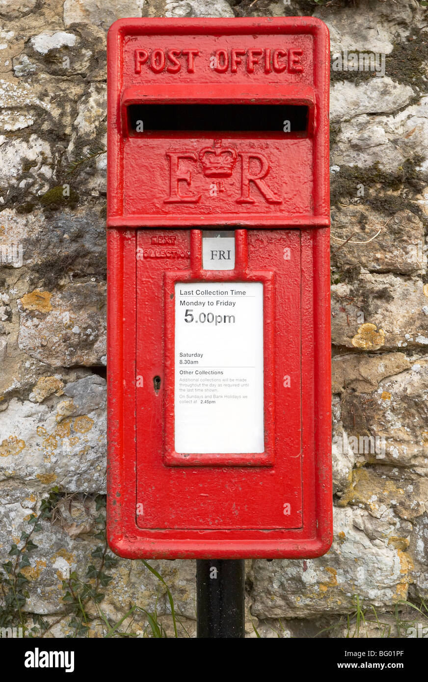 Red Round Post Box High Resolution Stock Photography and Images - Alamy