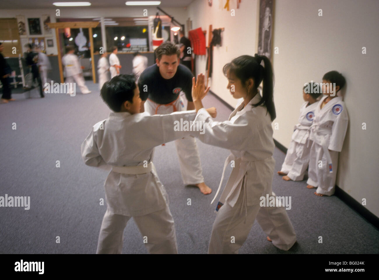 Martial arts child stretch hi-res stock photography and images - Alamy