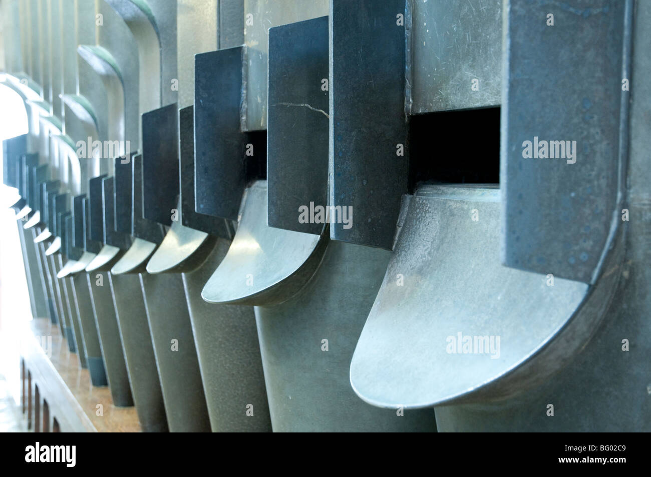 Huge organ hi-res stock photography and images - Alamy