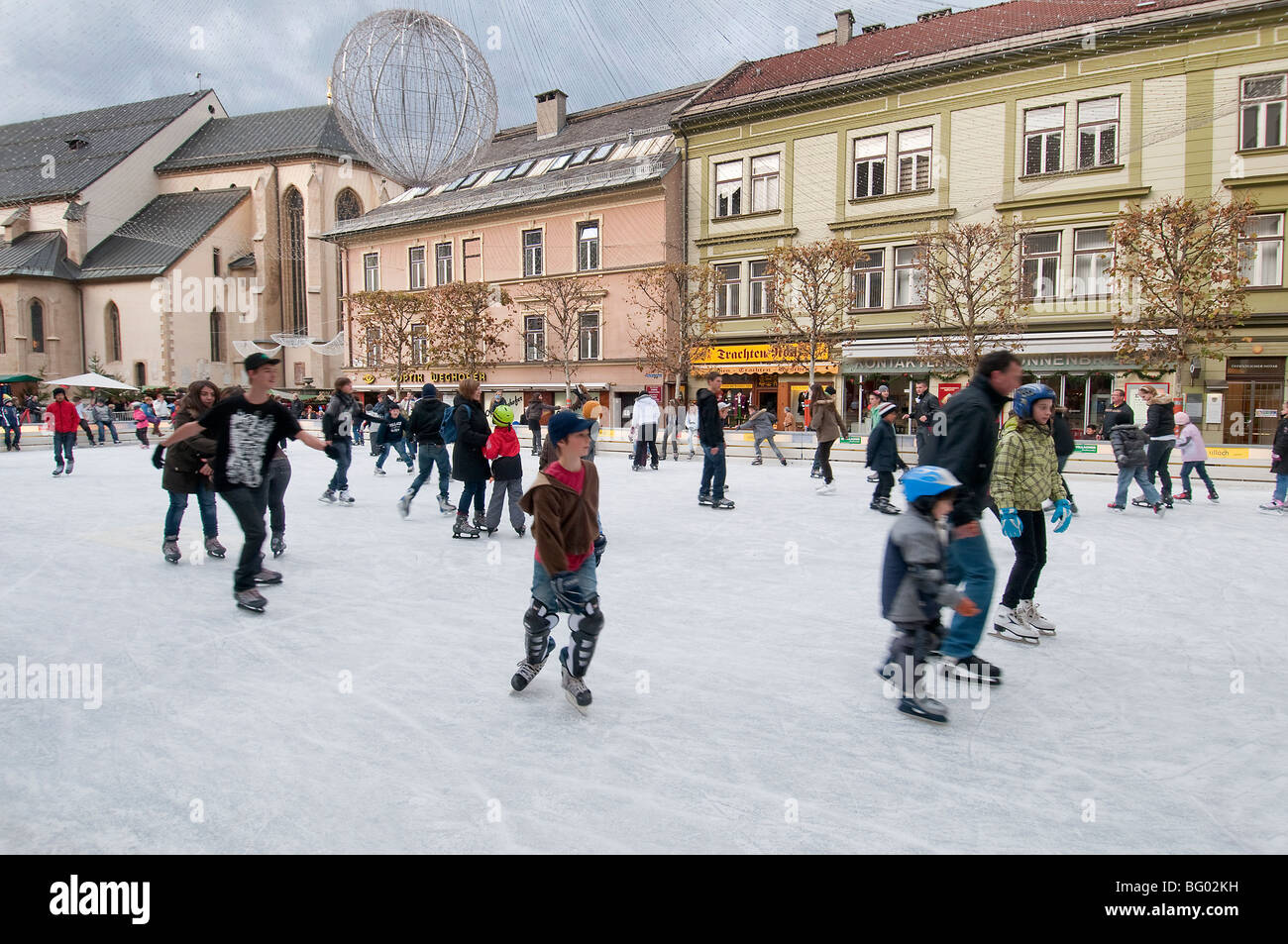 Ice speed skating arena hi-res stock photography and images - Alamy