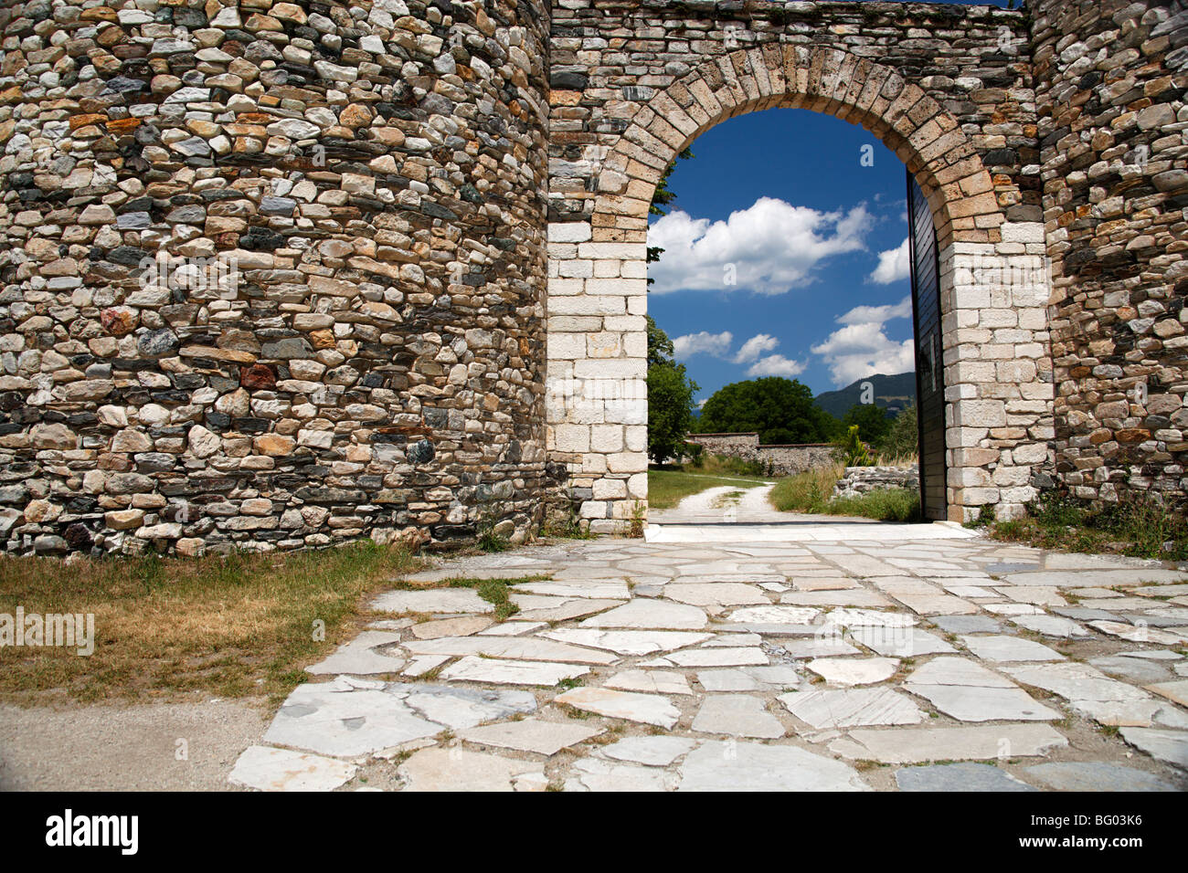 Gate stones hi-res stock photography and images - Alamy