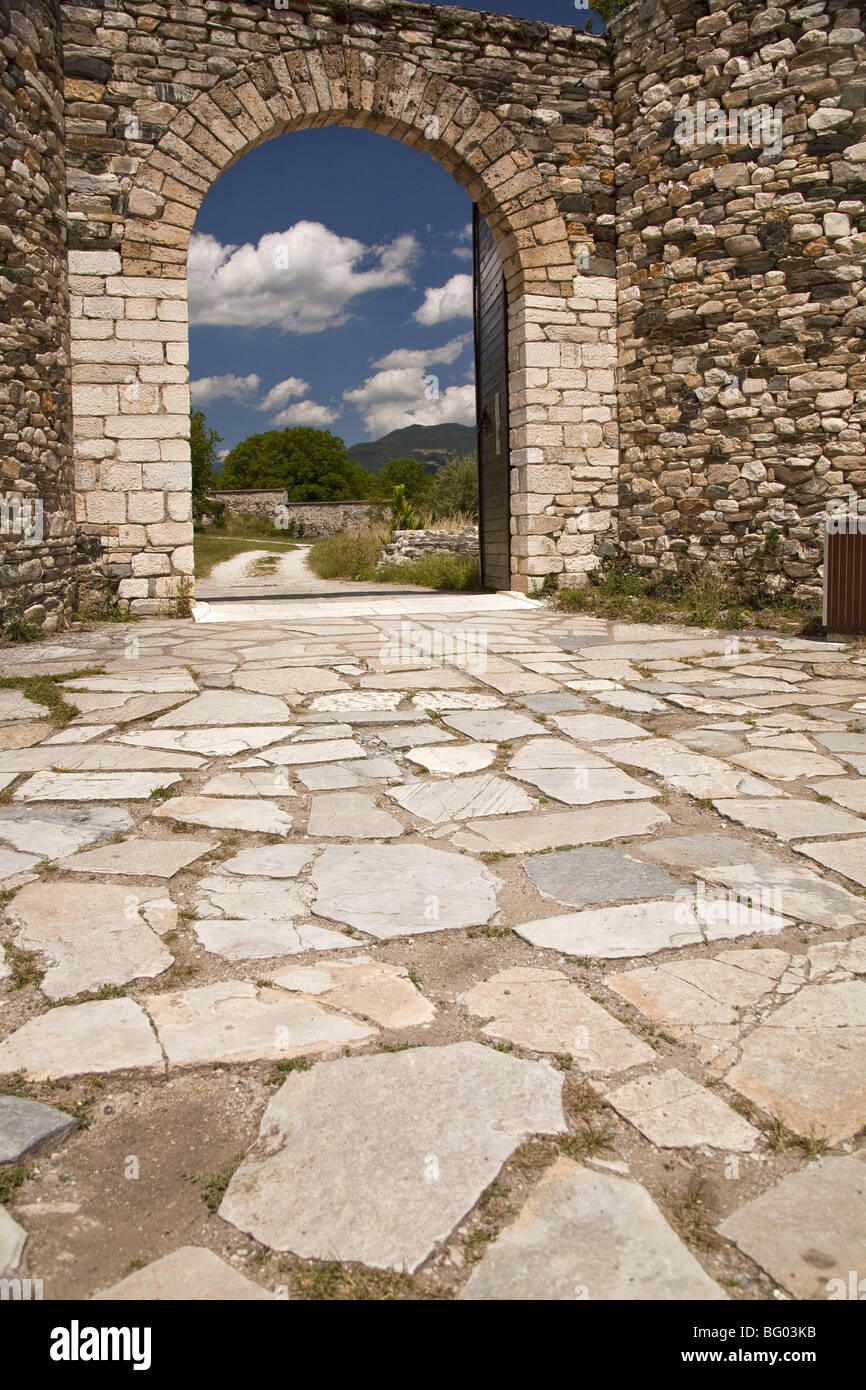 Gate stones hi-res stock photography and images - Alamy