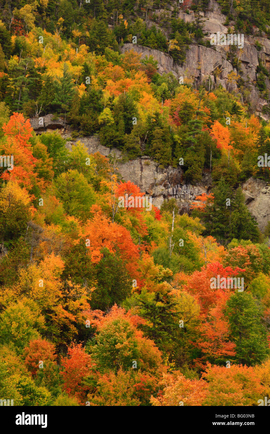 Cascade lake hi-res stock photography and images - Alamy