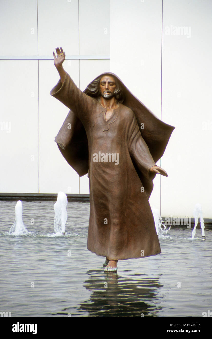 Christ statue crystal cathedral hi-res stock photography and images - Alamy