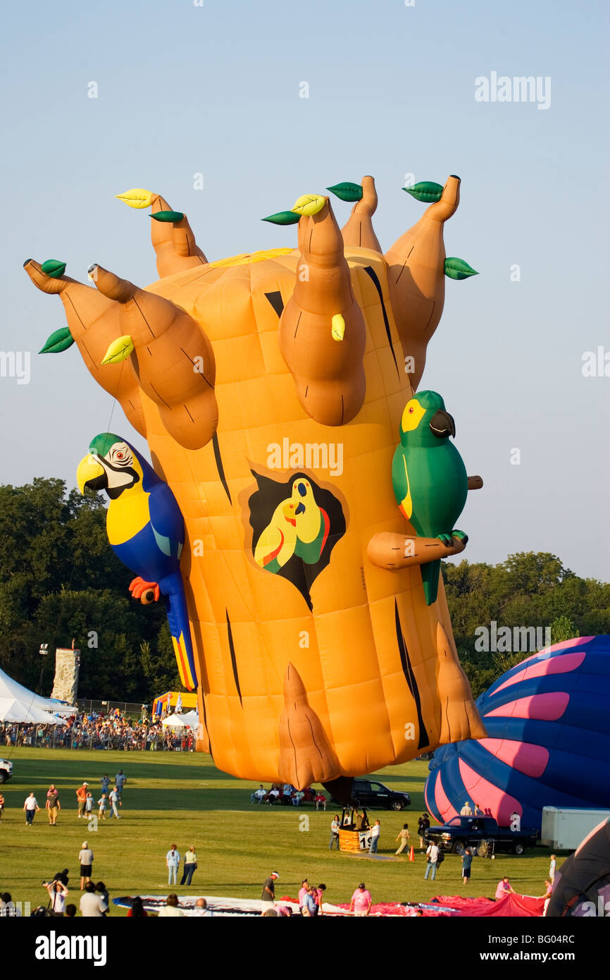 Hot air balloons plano hi-res stock photography and images - Alamy