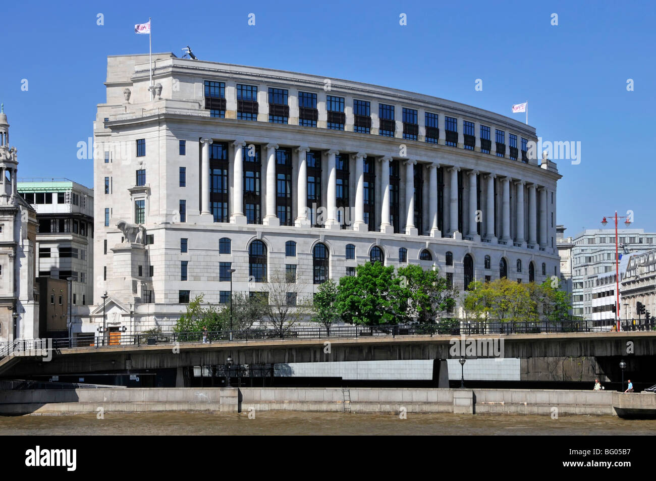 Unilever House headquarters building Blackfriars City of London England ...