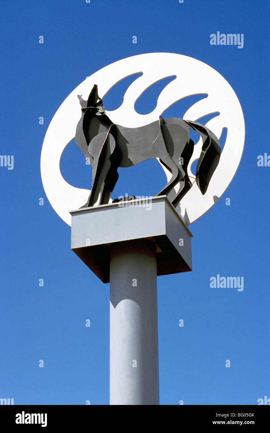 Metal Sculpture - Coyote howling at Moon, Outdoor Public Art, Outdoors ...