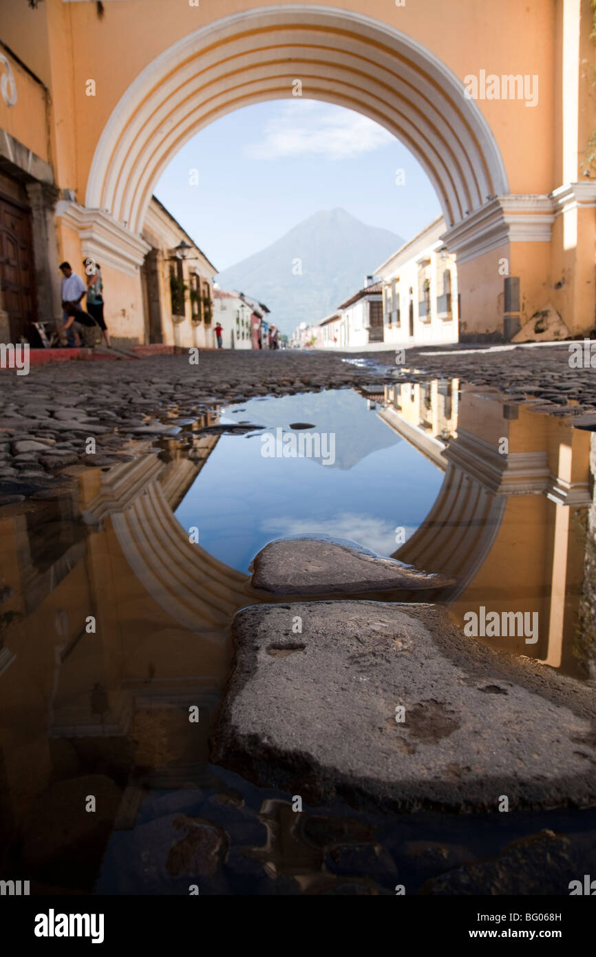 Arch of Santa Catalina, Antigua, Guatemala Stock Photo - Alamy