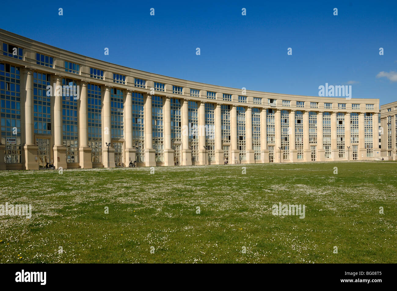Esplanade de l'Europe, Post-Modern Terrace Designed by Architect ...