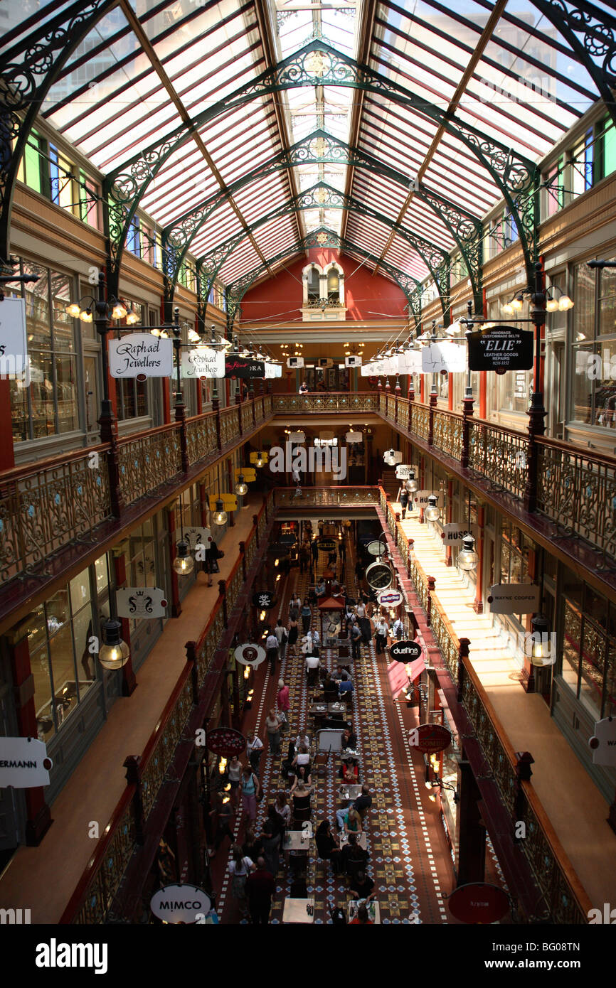 Shopping arcade hi-res stock photography and images - Alamy