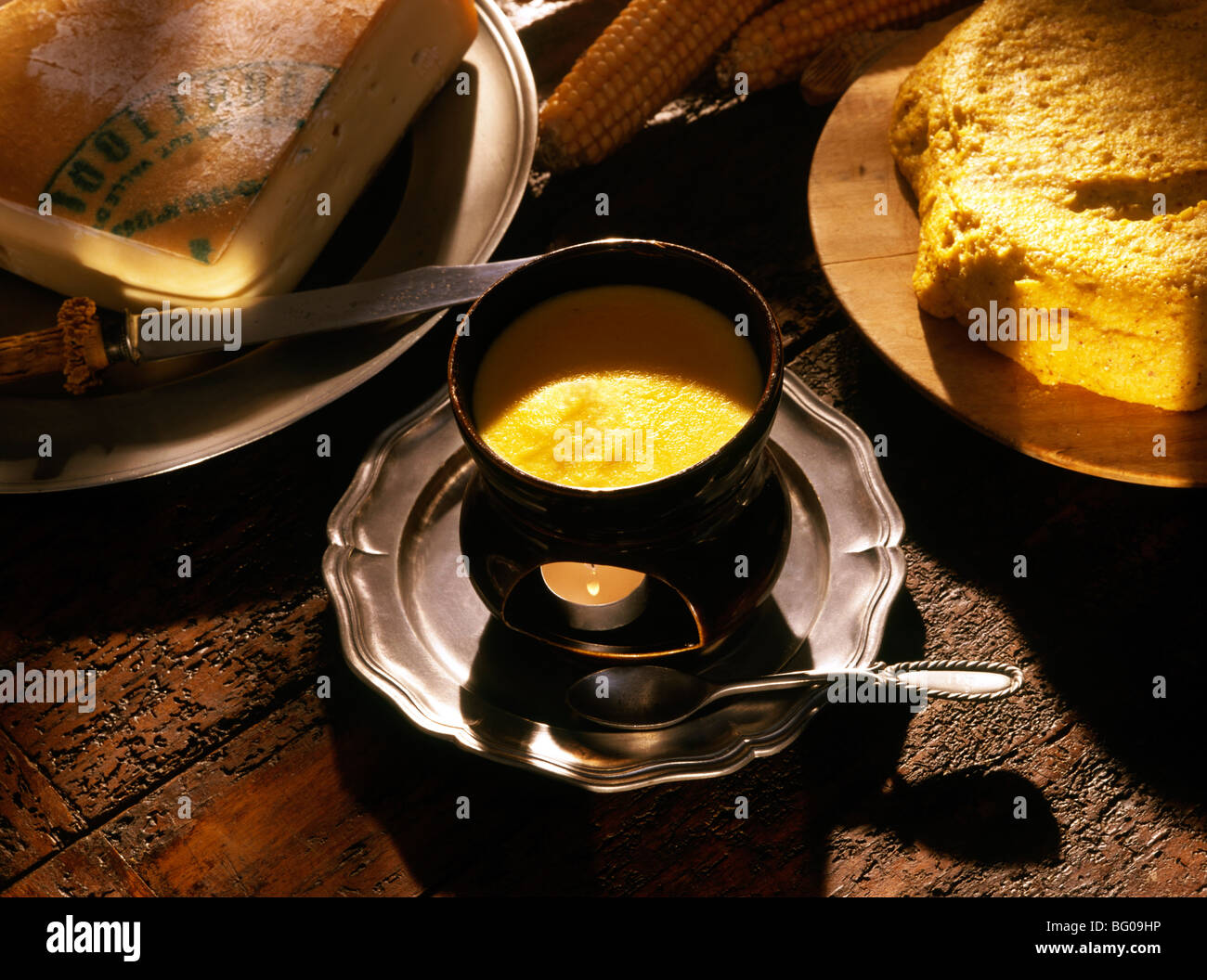 Cheese fondue hi-res stock photography and images - Alamy