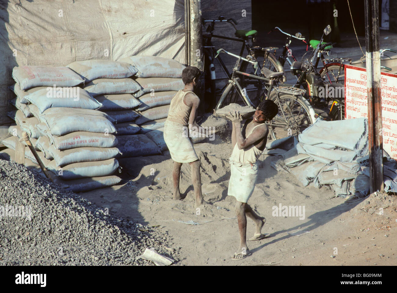 Child laborers hi-res stock photography and images - Alamy
