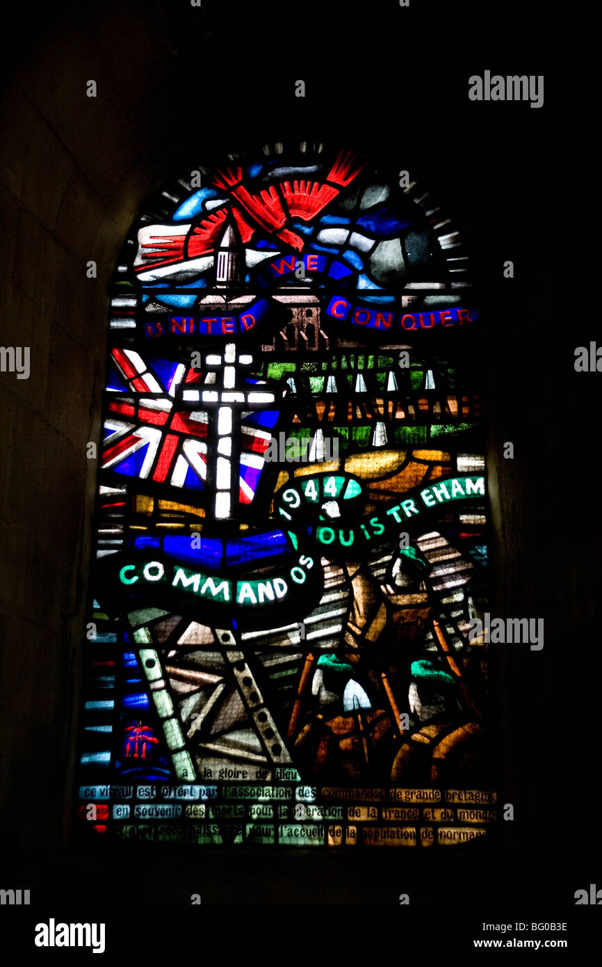 Stained Glass window D day memorial to the Commandos in the Church of ...