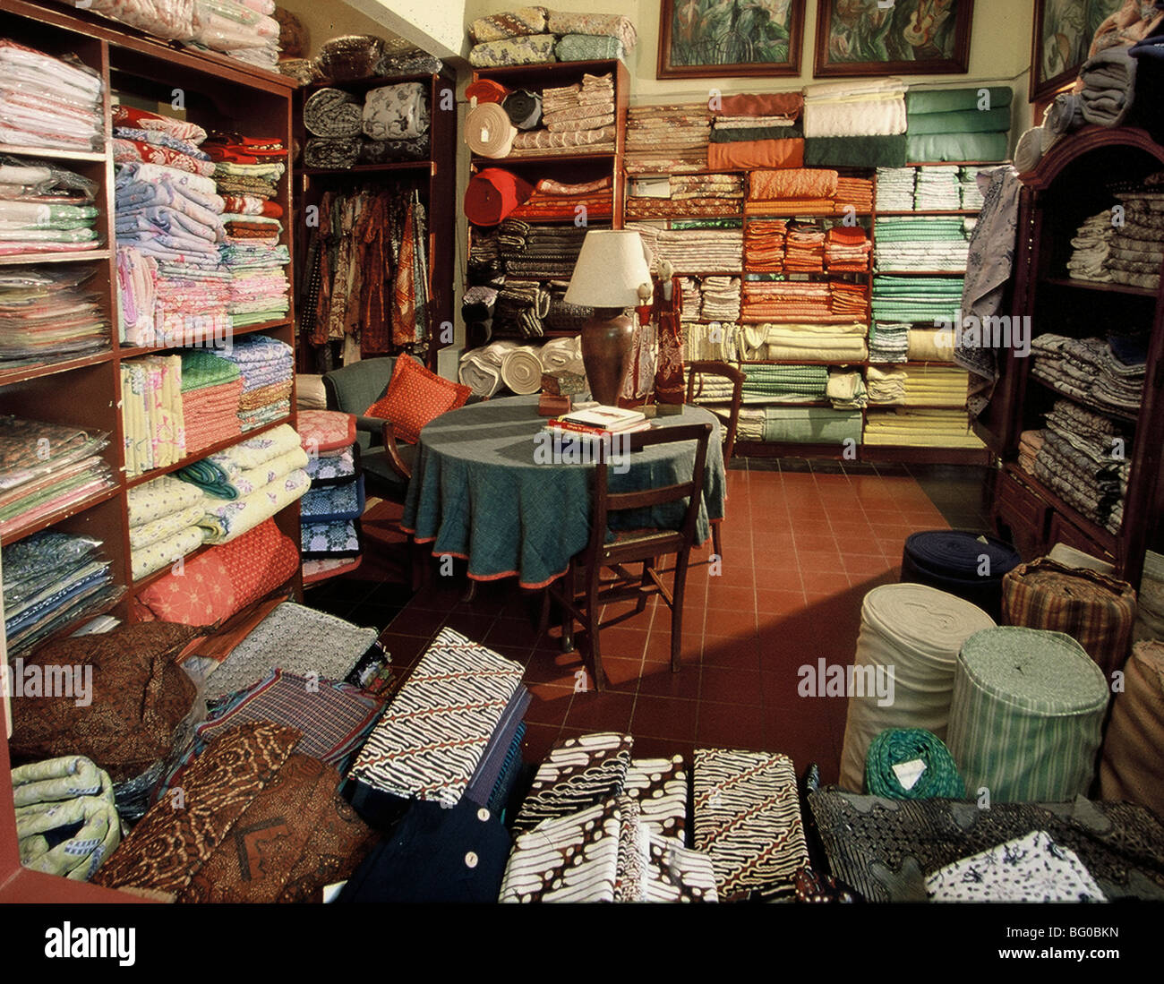 Batik hi-res stock photography and images - Alamy