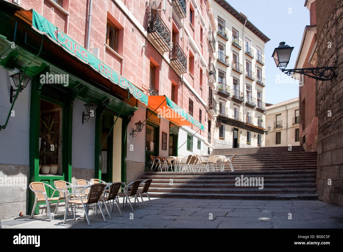 Cafe scene madrid hi-res stock photography and images - Alamy