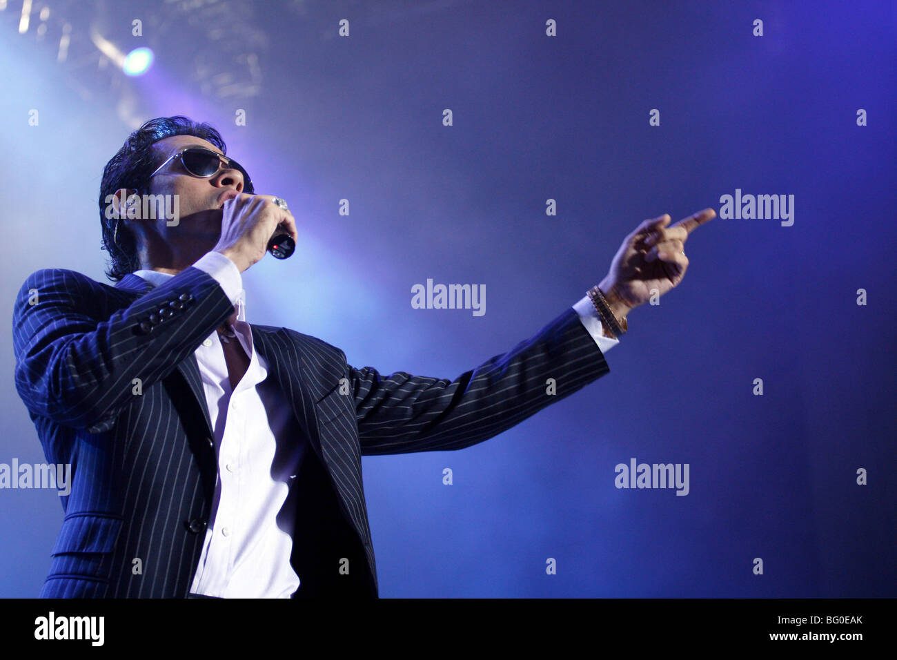 Nov 29, 2009 -Athens, Greece - Marc Anthony live at the 2nd Todo Latino ...