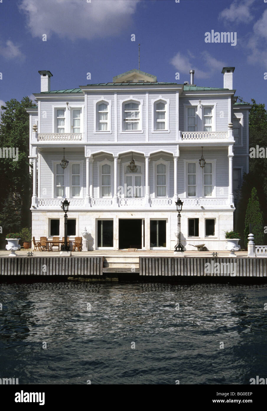 Villas bosphorus hi-res stock photography and images - Alamy