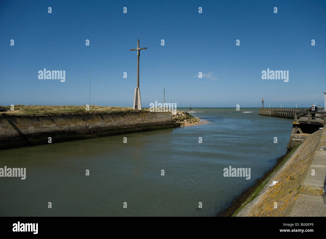 Cross memorial remembering D Day June 1944 at Courseulles by the beach ...