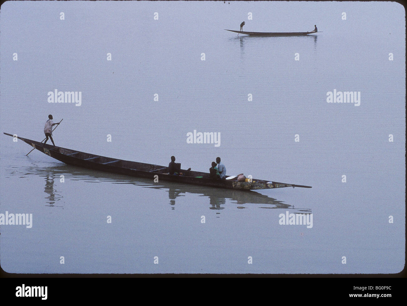 Pirogues on the Niger River at Mopti, India Stock Photo - Alamy