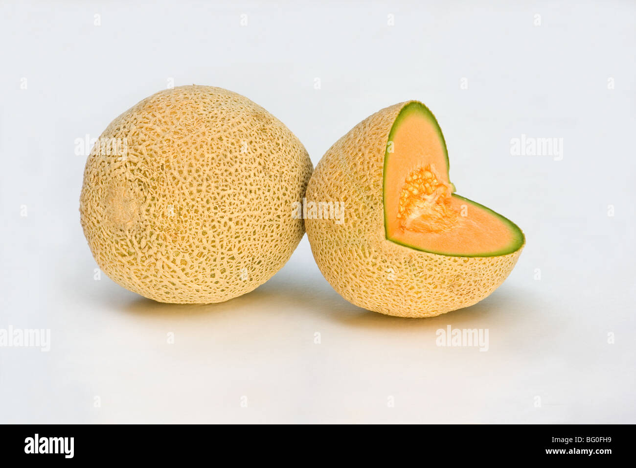 Melon cantaloupe sliced slice hi-res stock photography and images - Alamy