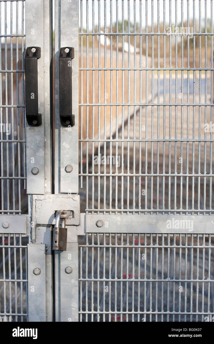 Metal gate on pier hi-res stock photography and images - Alamy
