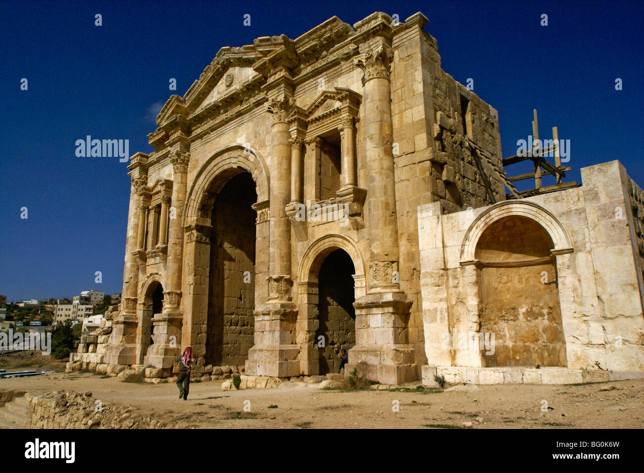 Jerash south gate hi-res stock photography and images - Alamy