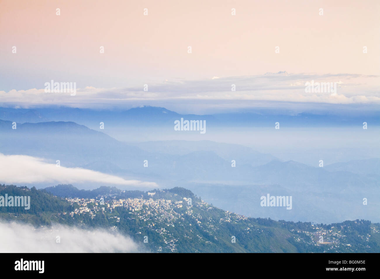 View from Tiger Hill of Kanchenjunga, Kangchendzonga range, Darjeeling ...