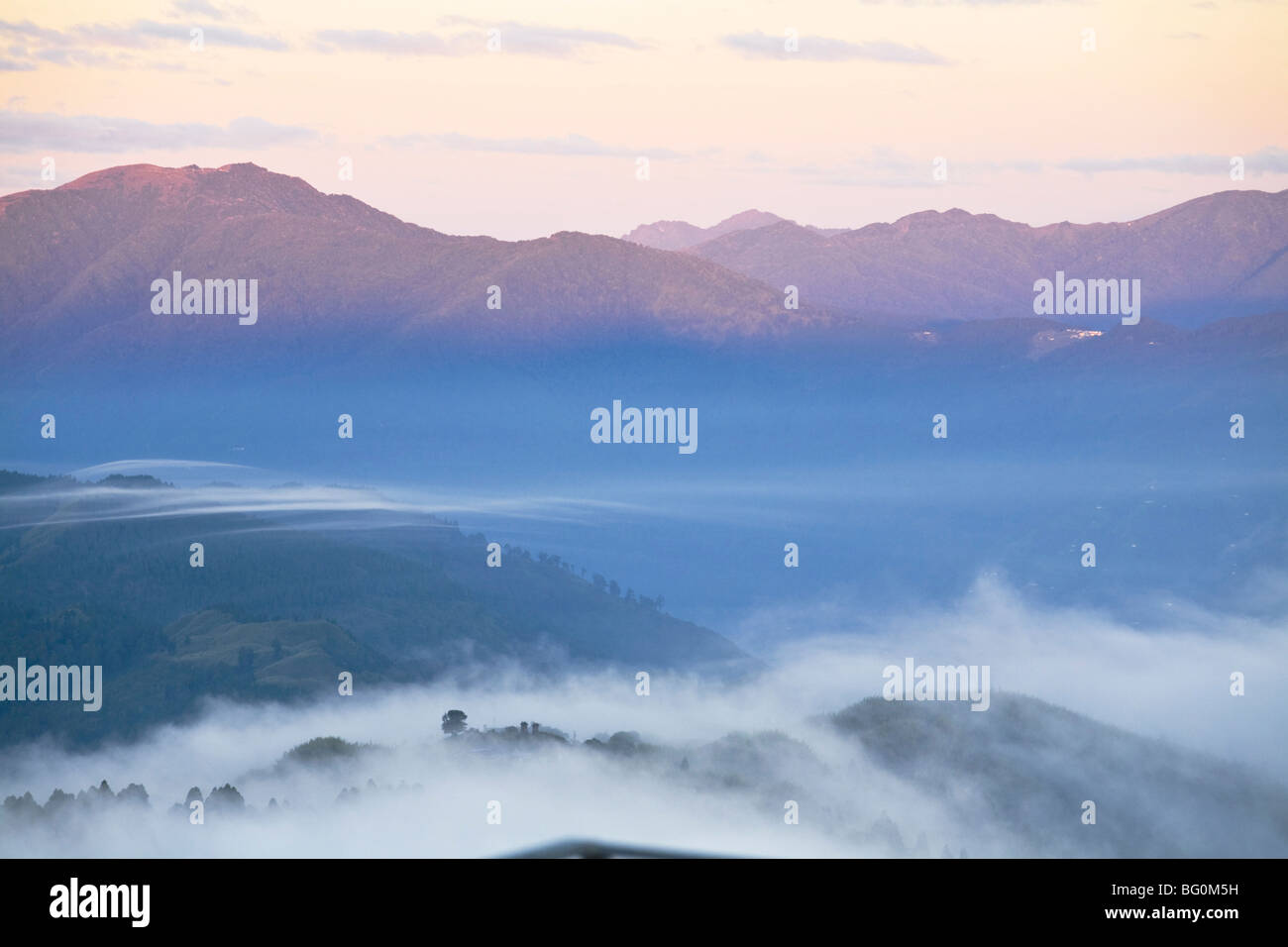 View from Tiger Hill of Kanchenjunga, Kangchendzonga range, Darjeeling ...
