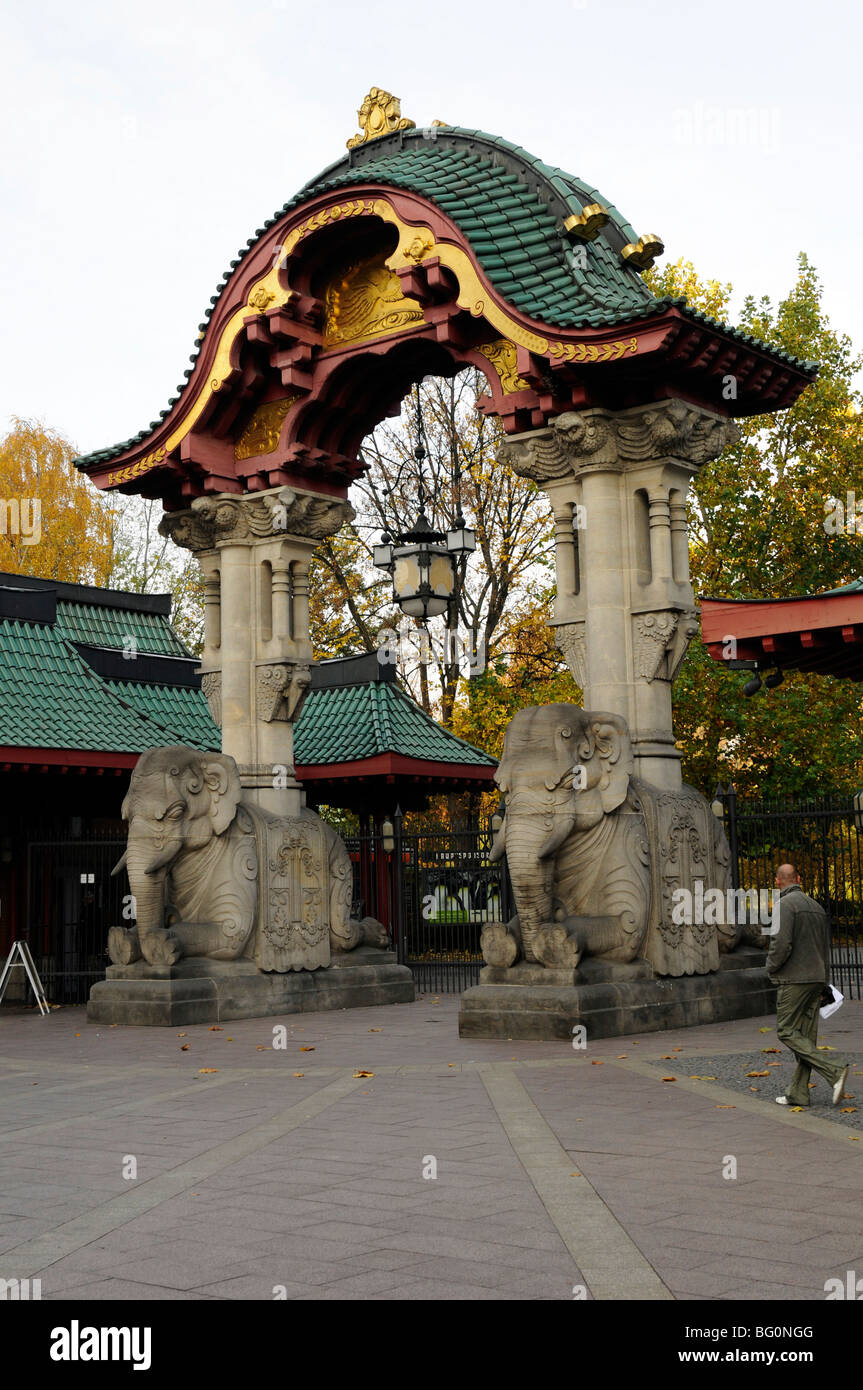 Entrance to Berlin Zoo, Germany Stock Photo - Alamy