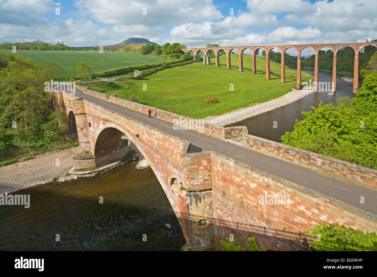 Leaderfoot viaduct melrose scotland hi-res stock photography and images ...