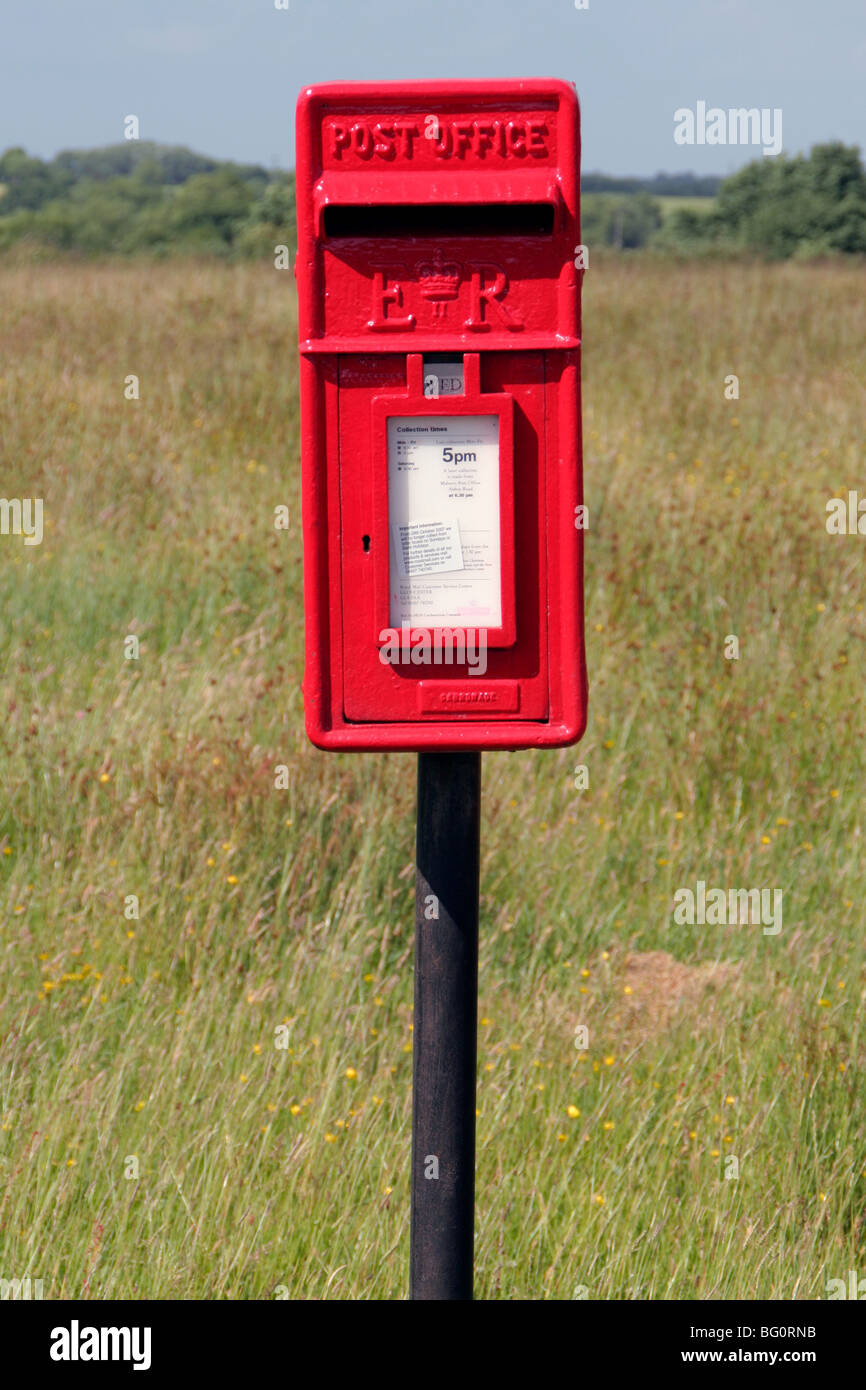 Red post box on pole hi-res stock photography and images - Alamy