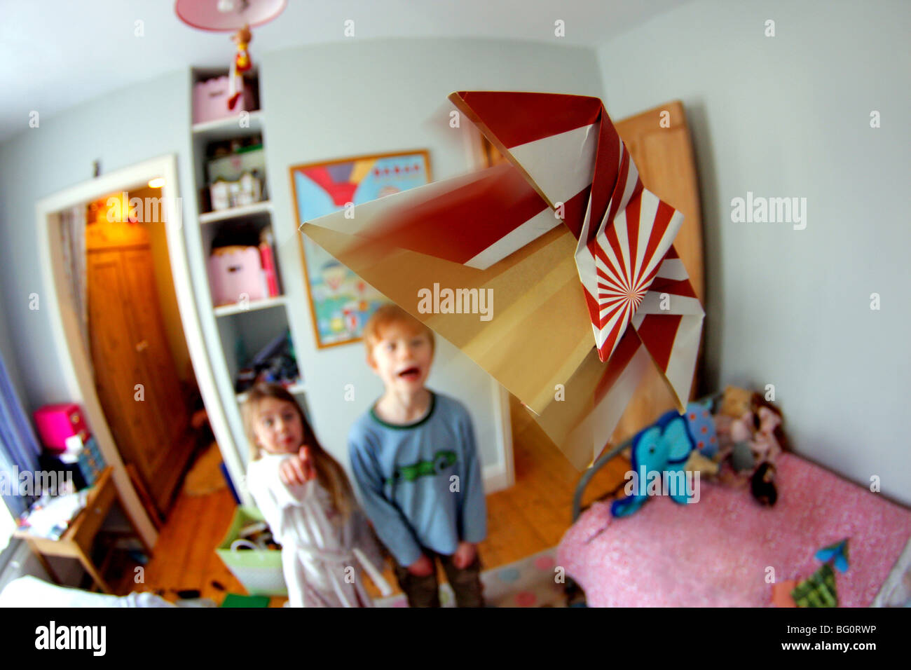 Paper plane hi-res stock photography and images - Alamy