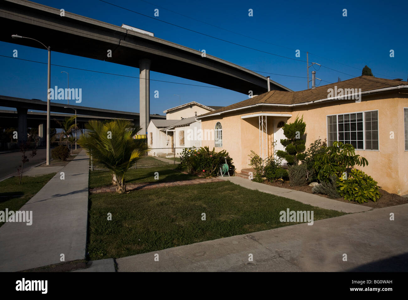 Low income neighborhood america hi-res stock photography and images - Alamy