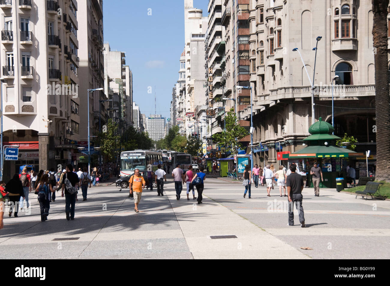 Montevideo street hi-res stock photography and images - Alamy