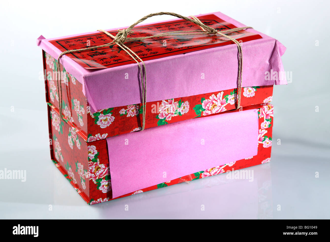 Ancient chinese food container hi-res stock photography and images - Alamy